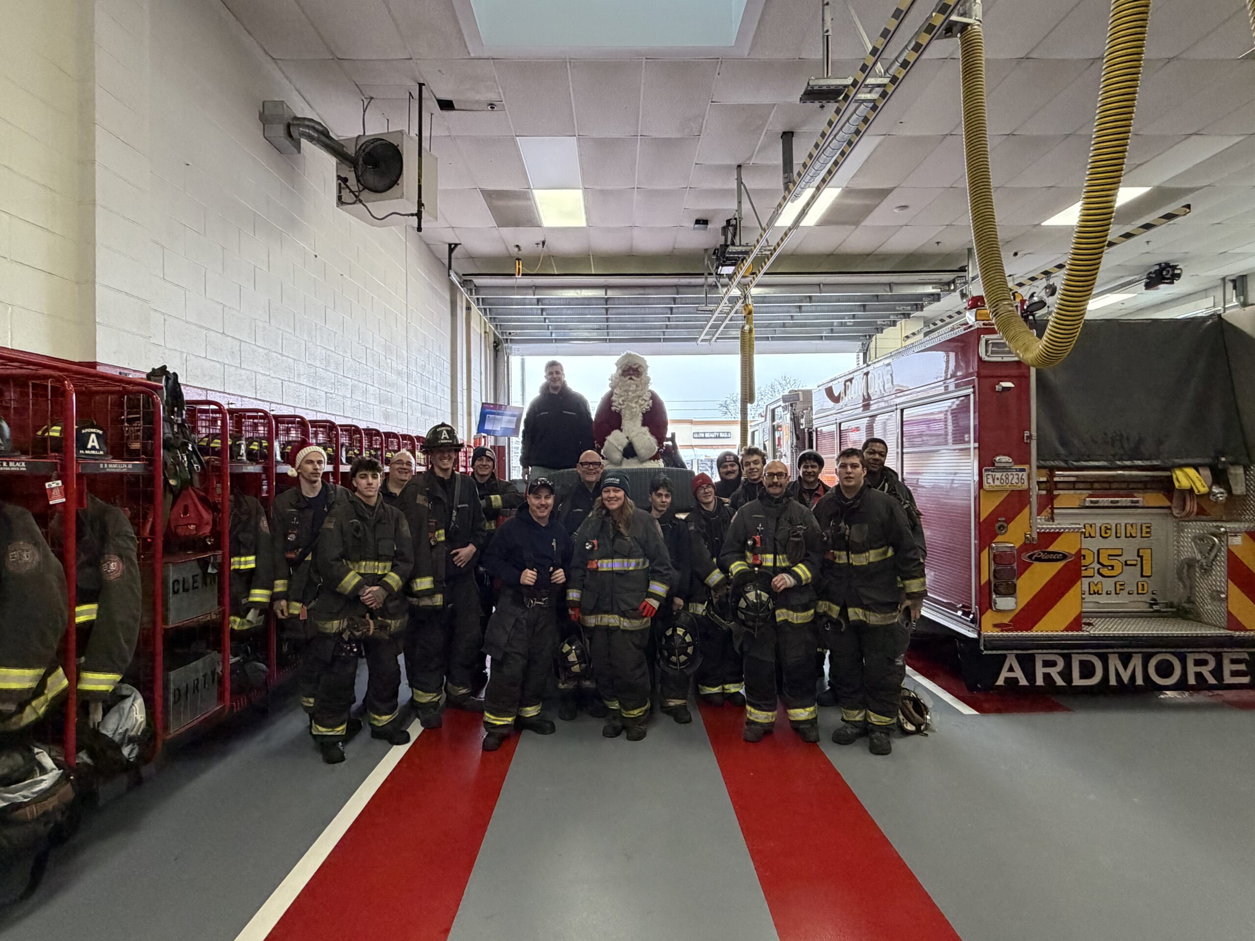 12/15/2025 1800 Santa Run 2025 - Merion Fire Company of Ardmore